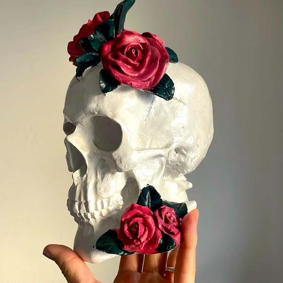 Holiday | Skull And Rose Decor | Poshmark